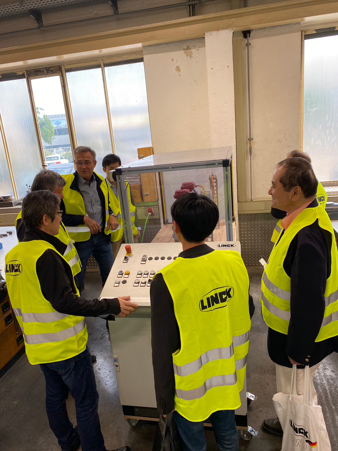 ドイツ出張 – 展示会「LIGNA」とメーカー「LINCK」訪問｜株式会社プロセス井口